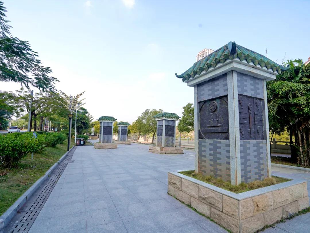 This small park covers an area of more than 6,000 square meters ...