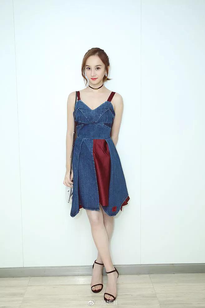 Like flowers and jade, pure and beautiful Lu Yanqi - iNEWS