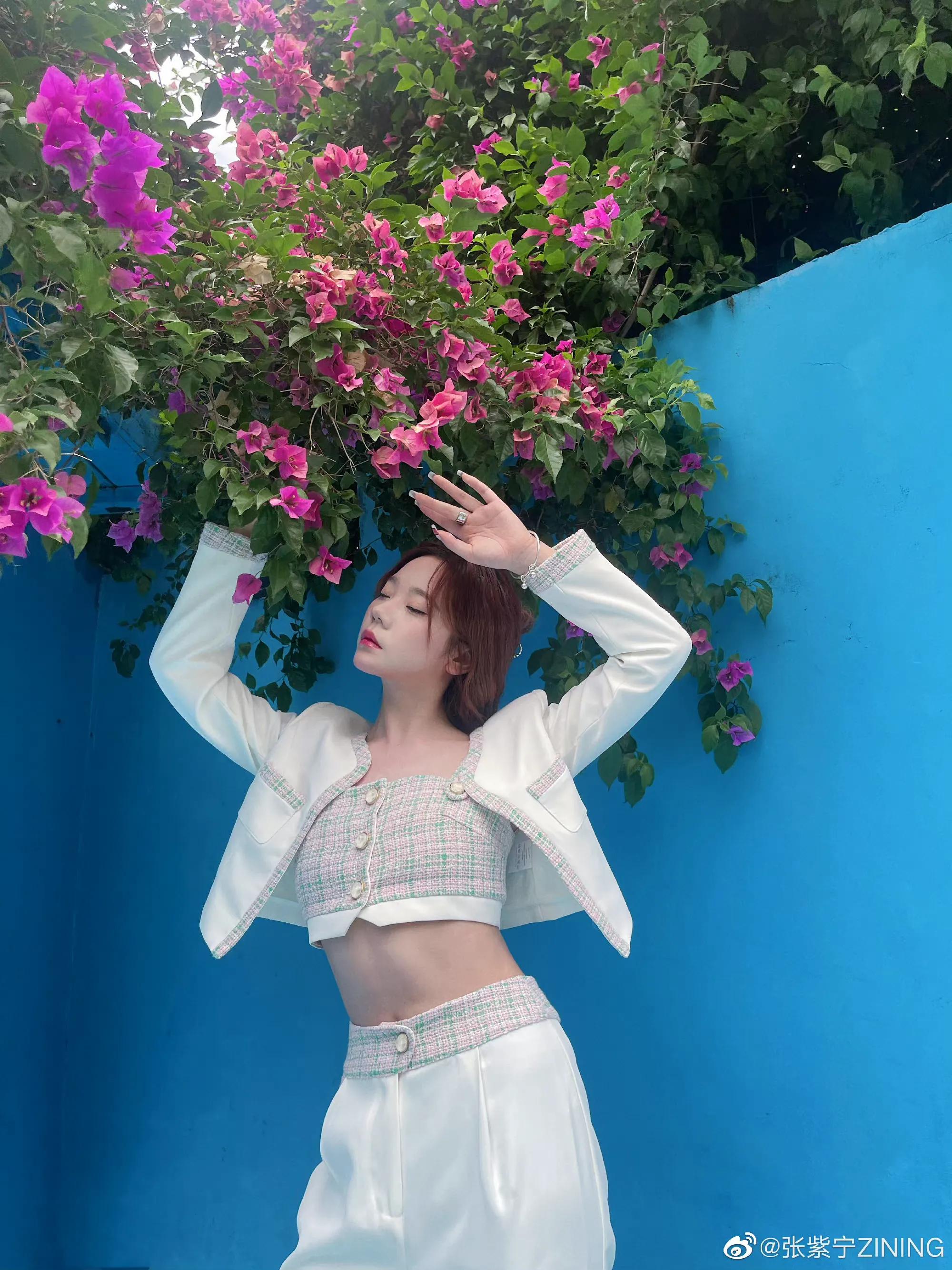 Beautiful picture of Zhang Zining - iNEWS