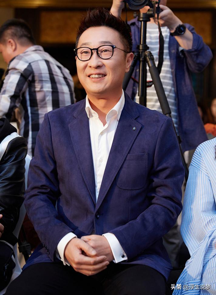 Lin Yongjian, who has been married to Junhua for 20 years, regards his ...