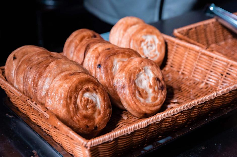 On the tip of the tongue The Knockout! The tenth-level late-night snack ...