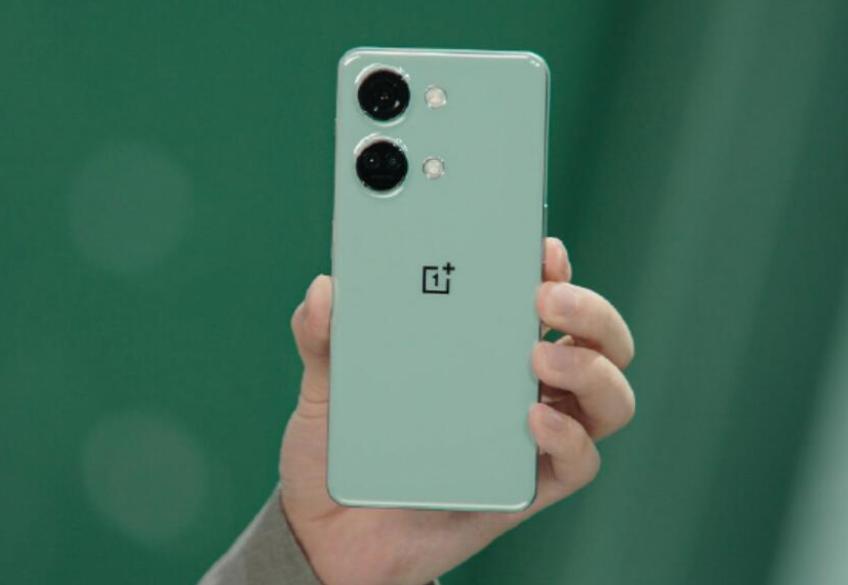 Change mobile phones in April 2023, these 3 models are the most cost ...