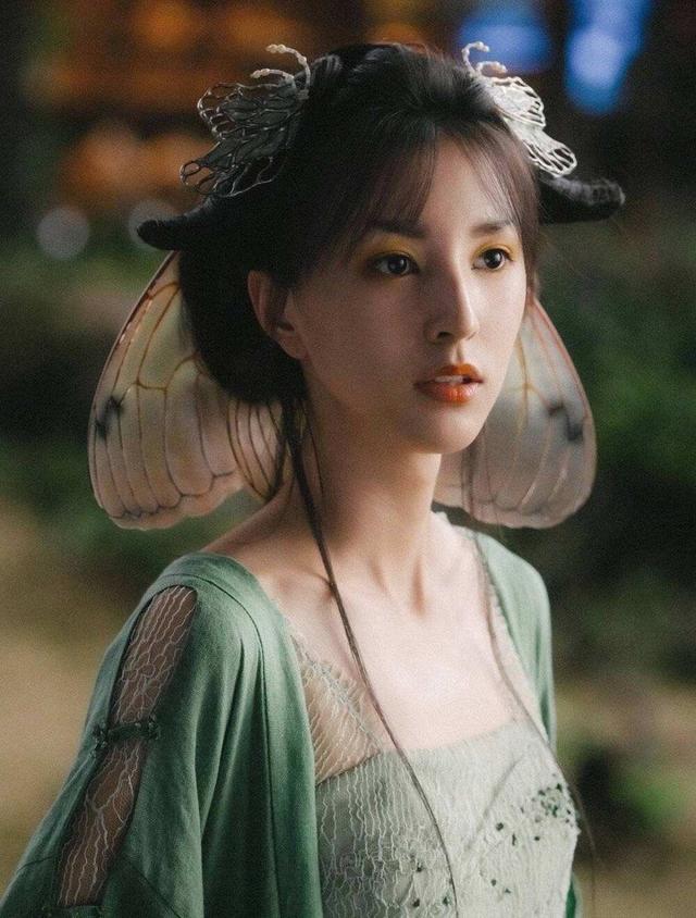 Wang Yueyi's identity revealed, Hua Chenyu is blessed - iNEWS