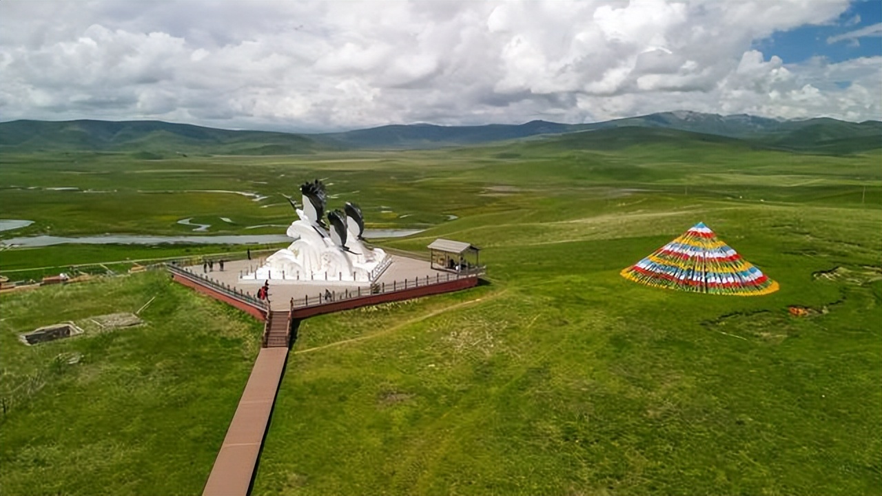 Hot springs in Tibetan areas, men and women bathe together? The girl ...