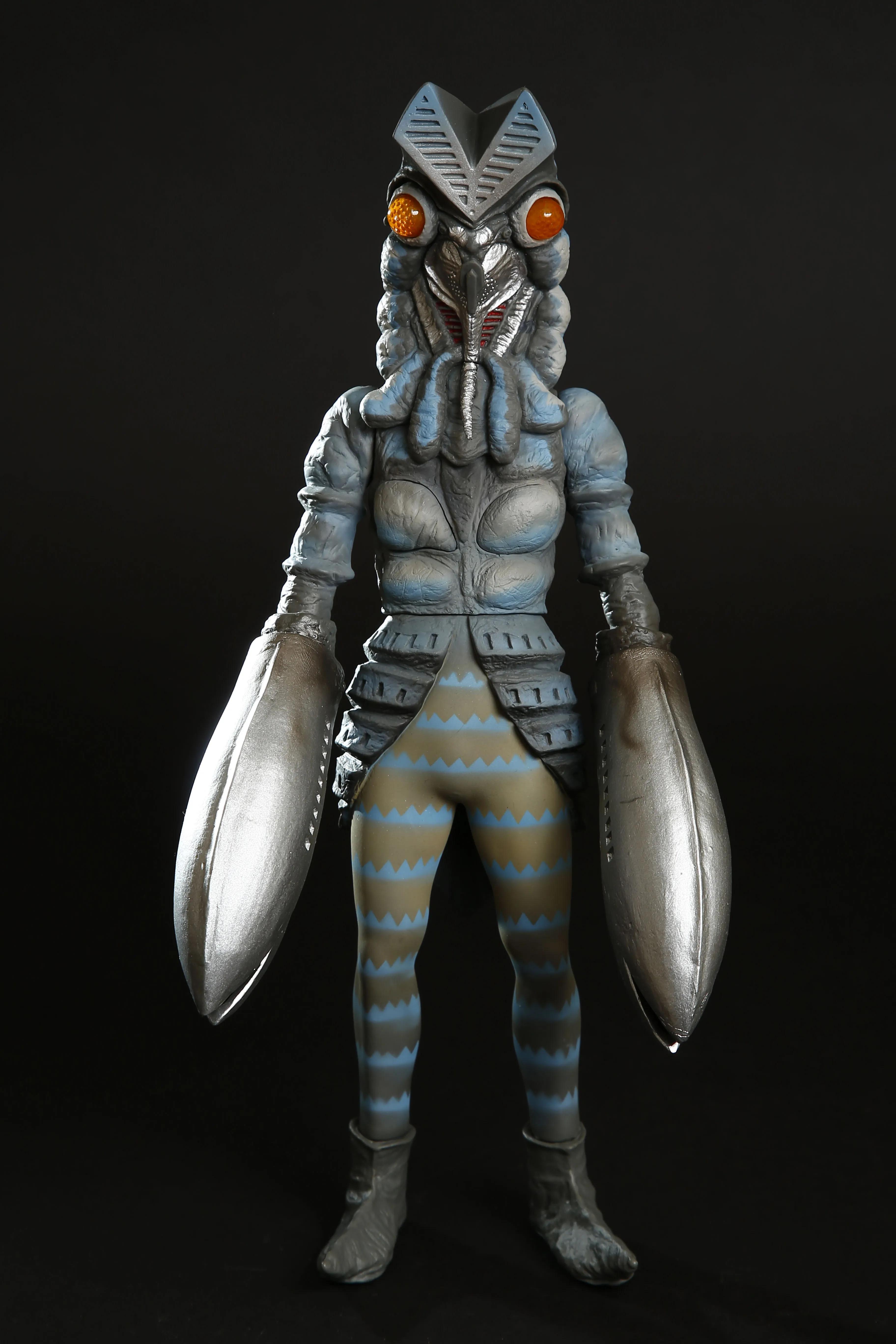 Ultraman "Cosmic Ninja Baltan Starman" - iNEWS