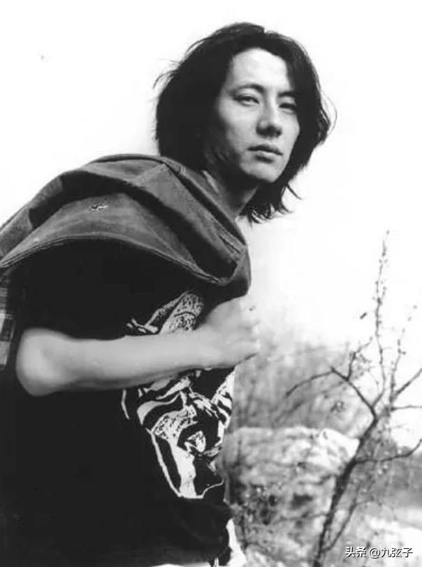 What charm does Liu Yun have that makes Zheng Jun, a "rock veteran ...