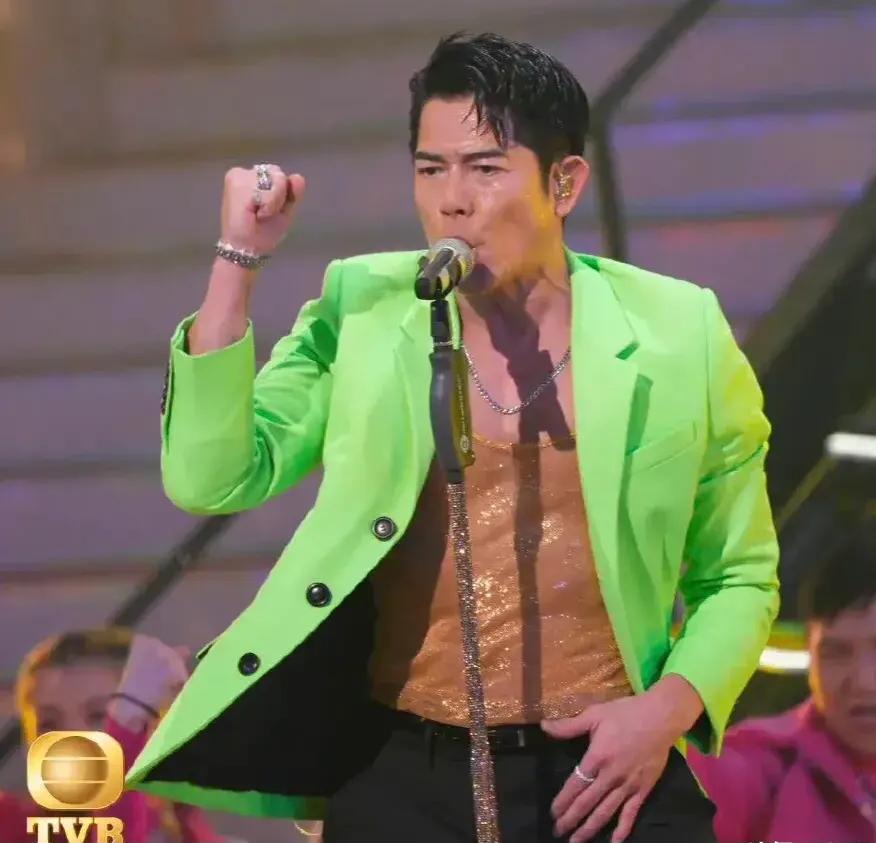 Aaron Kwok, the immortal male god, is on fire——appeared as the finale ...