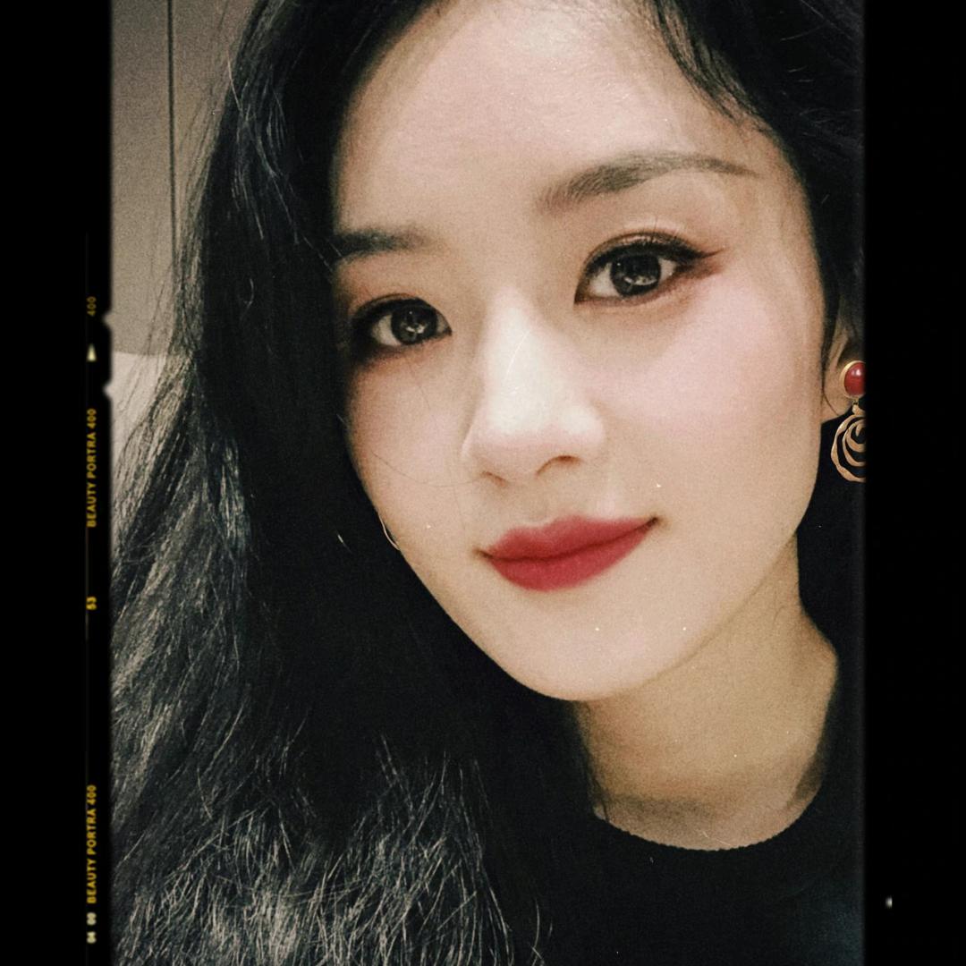 Little Gossip, Shen Teng Hua Chenyu, Yang Mi, Zhao Liying - iMedia