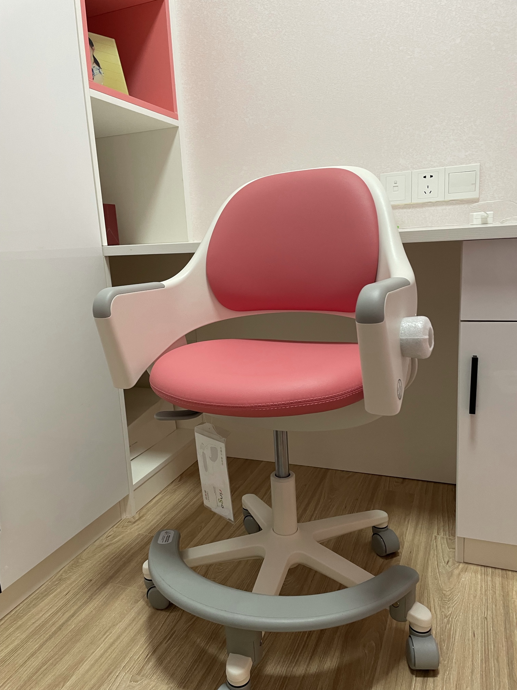 How about sitzone chair and how to install sidiz chair? - iNEWS