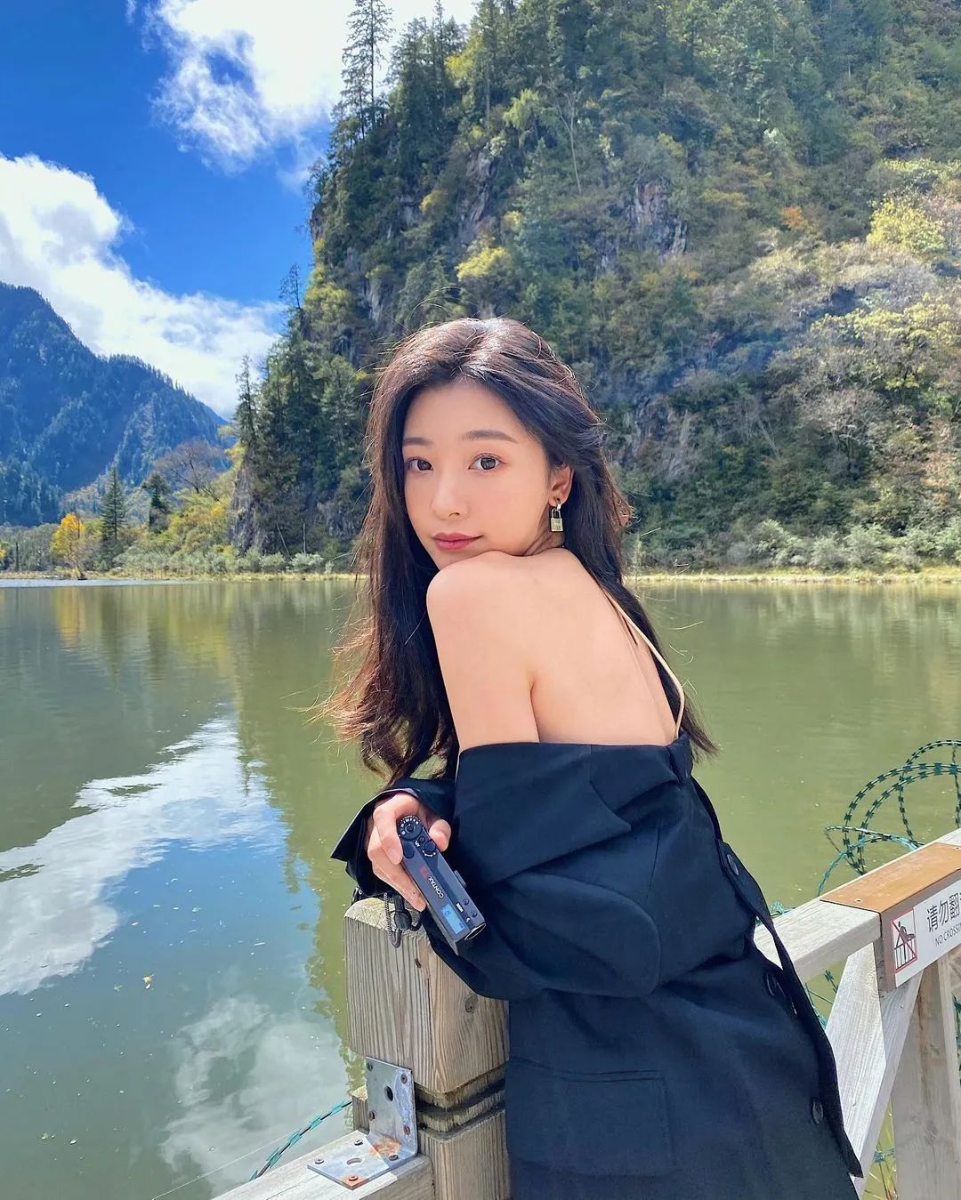 Yi Mengling, who is only returning to the show!Sister is so beautiful ...