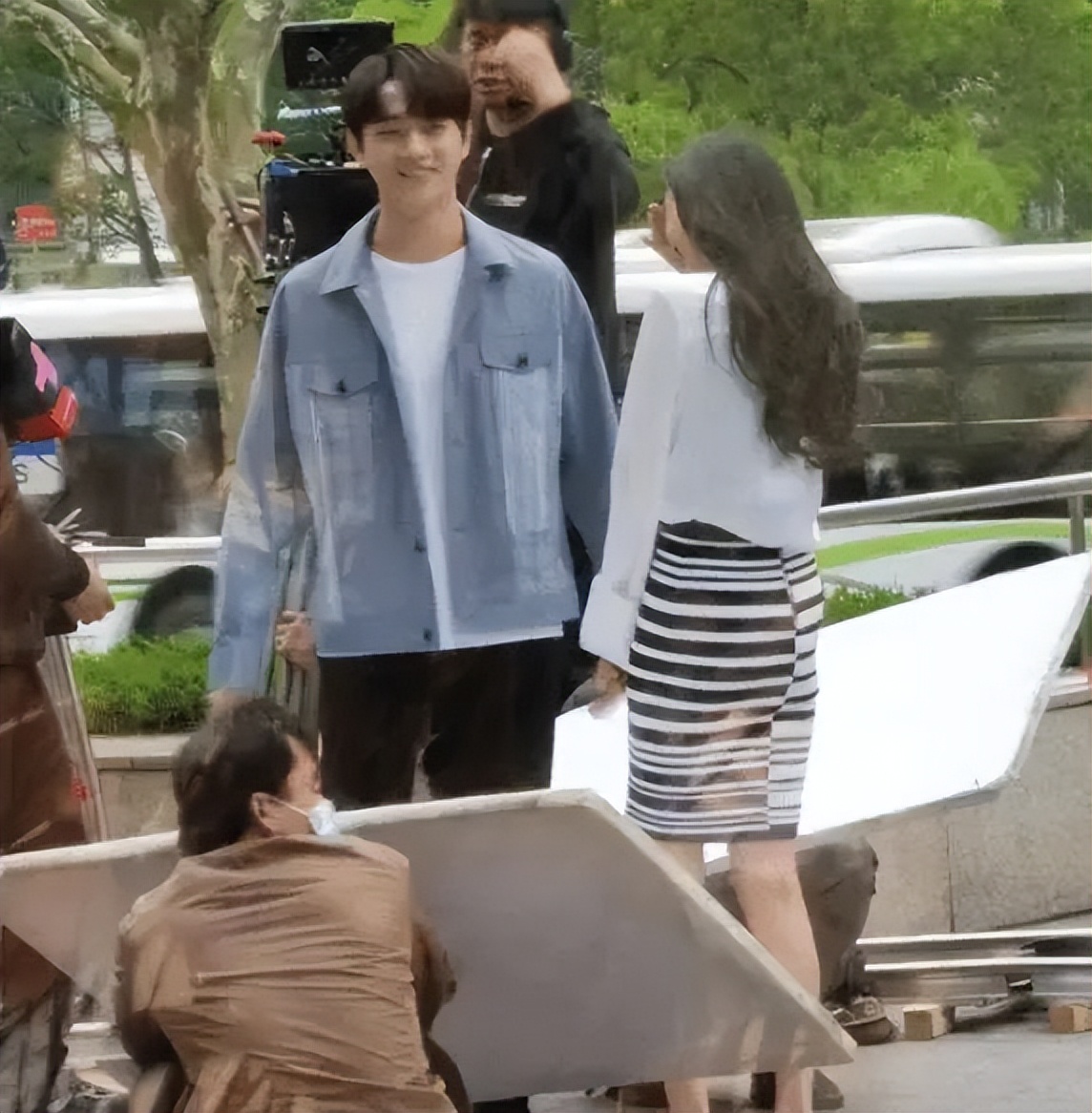 Yang Mi and Xu Kai filmed a kissing scene. After the scene, the man ...