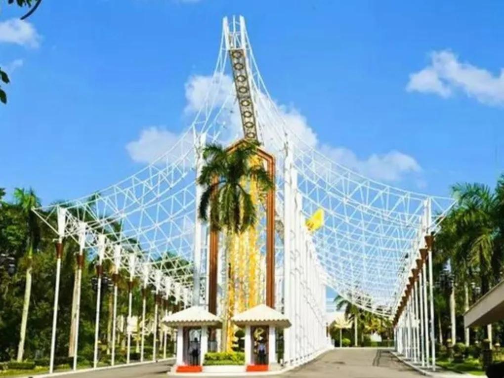 Brunei is an absolute monarchy, and the Sultan enjoys complete and ...