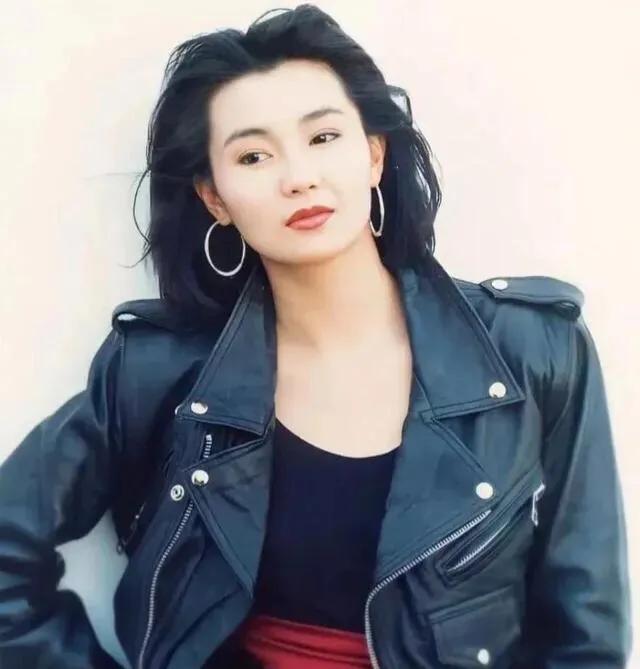 Maggie Cheung has a perfect face, and she is as young as Brigitte Lin ...