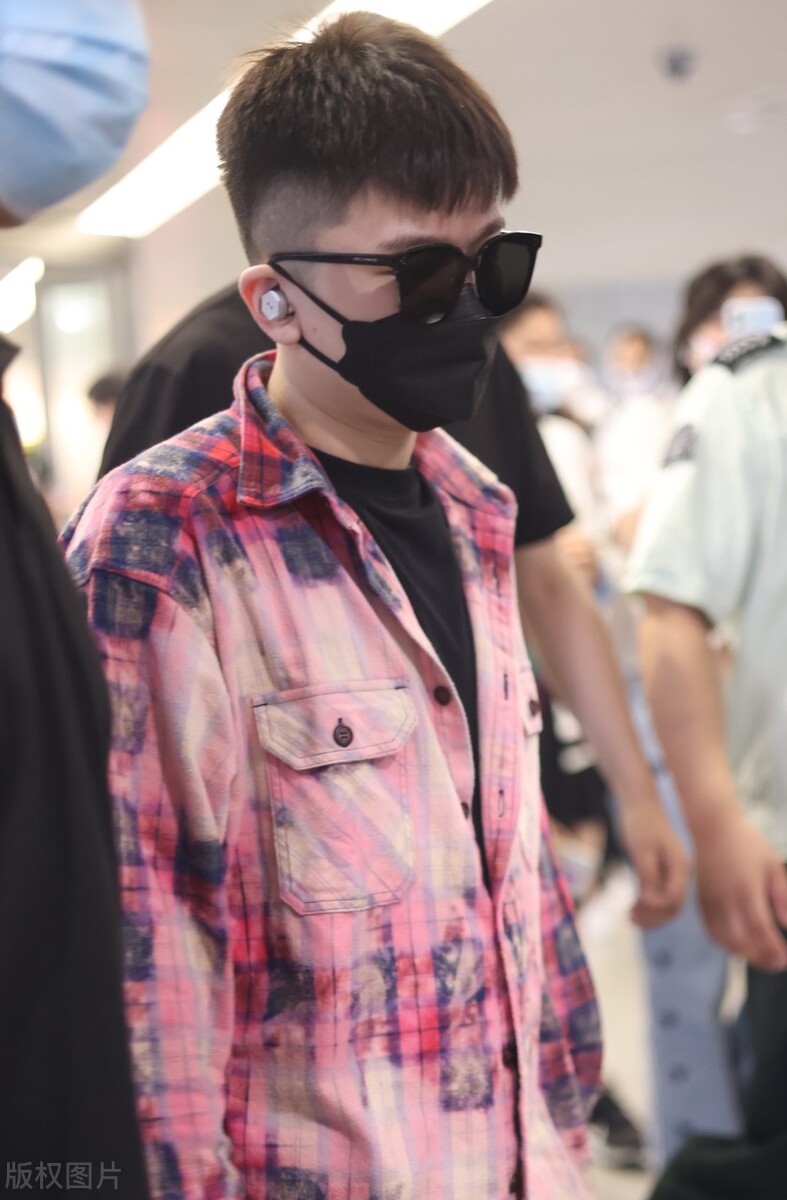 Zhang Da in 1990 - iNEWS