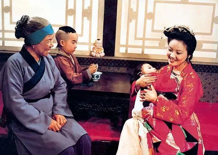 A Dream of Red Mansions: Where did Grandma Liu get the "confidence" to ...