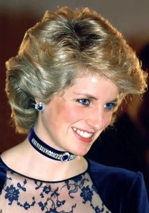 Blue eyes have always been a symbol of the British royal family's noble ...