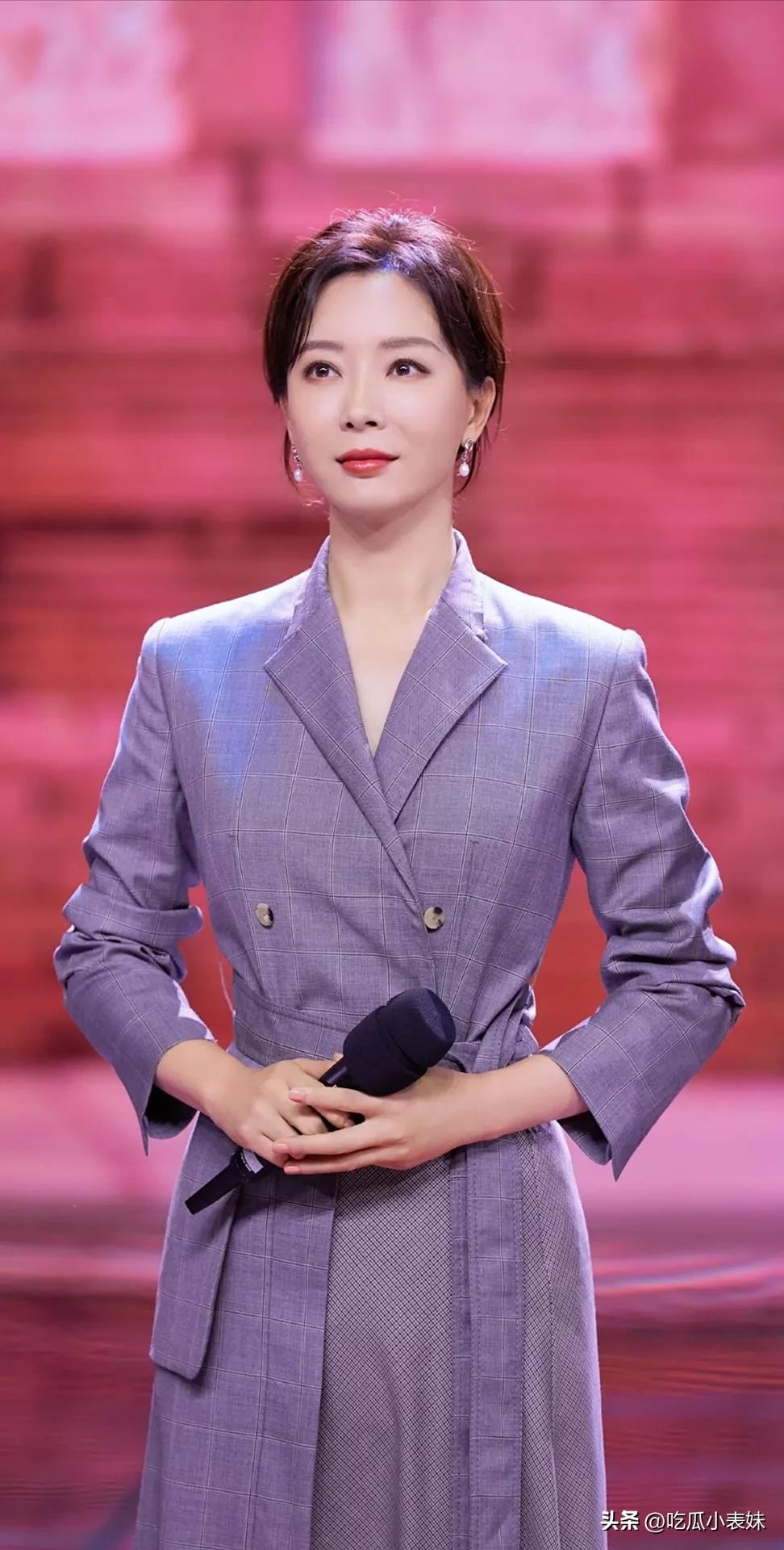 Chen Shu, full of charm, elegant temperament - iNEWS