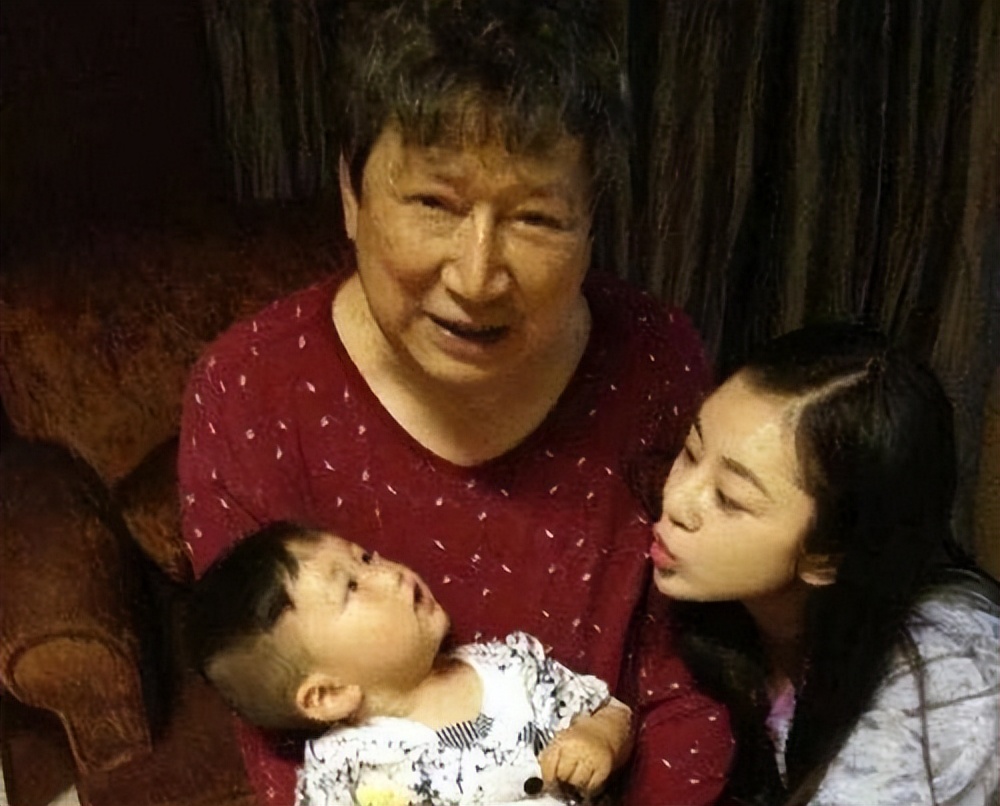 Lushui Yuanyang, she gave birth to a son for philanthropist Li Chunping ...