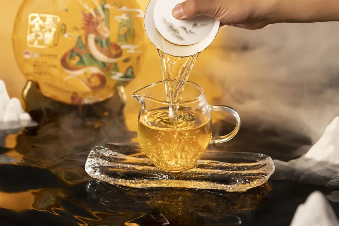 The pinnacle of Yiwu old tea!The old ingredients are freshly pressed ...