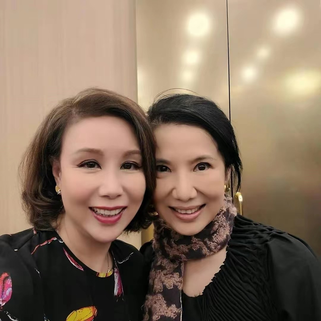 57-year-old Guan Xiumei: Living with her 7-year-old boyfriend for 17 ...