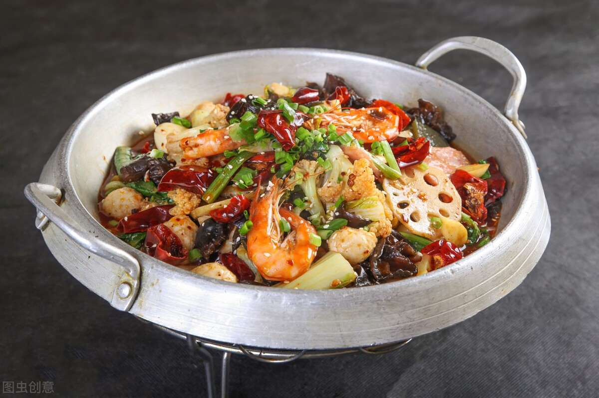 Spicy incense pot is delicious and spicy, three bowls of rice are not ...