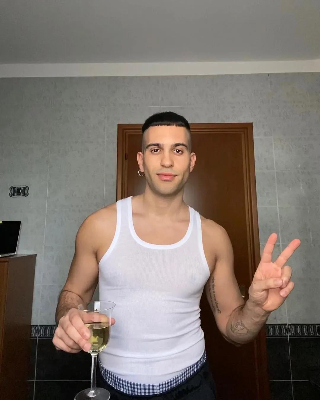 Italian singer Mahmoud tops Spotify's global top five with new single ...