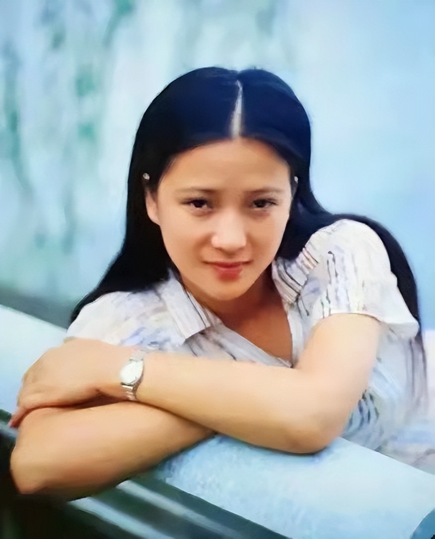 "Classical Beauty" He Qing: From being red to purple to no longer ...