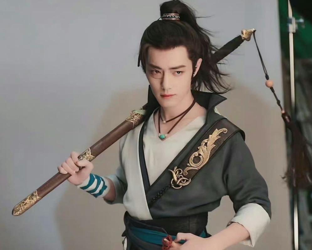 The casting of Huang Rong in the new version of "The Condor Shooting ...