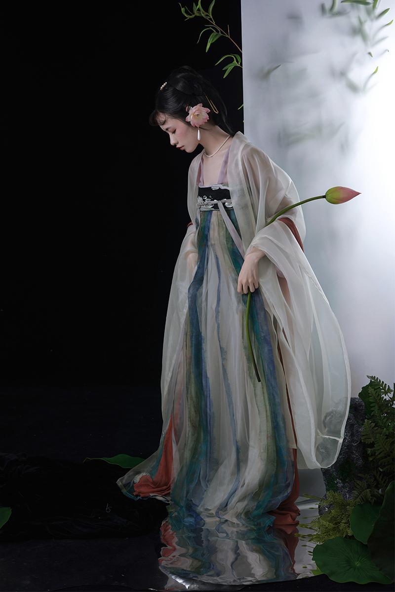 Hanfu becomes "drama costume"?Can you accept the co-branding of more ...