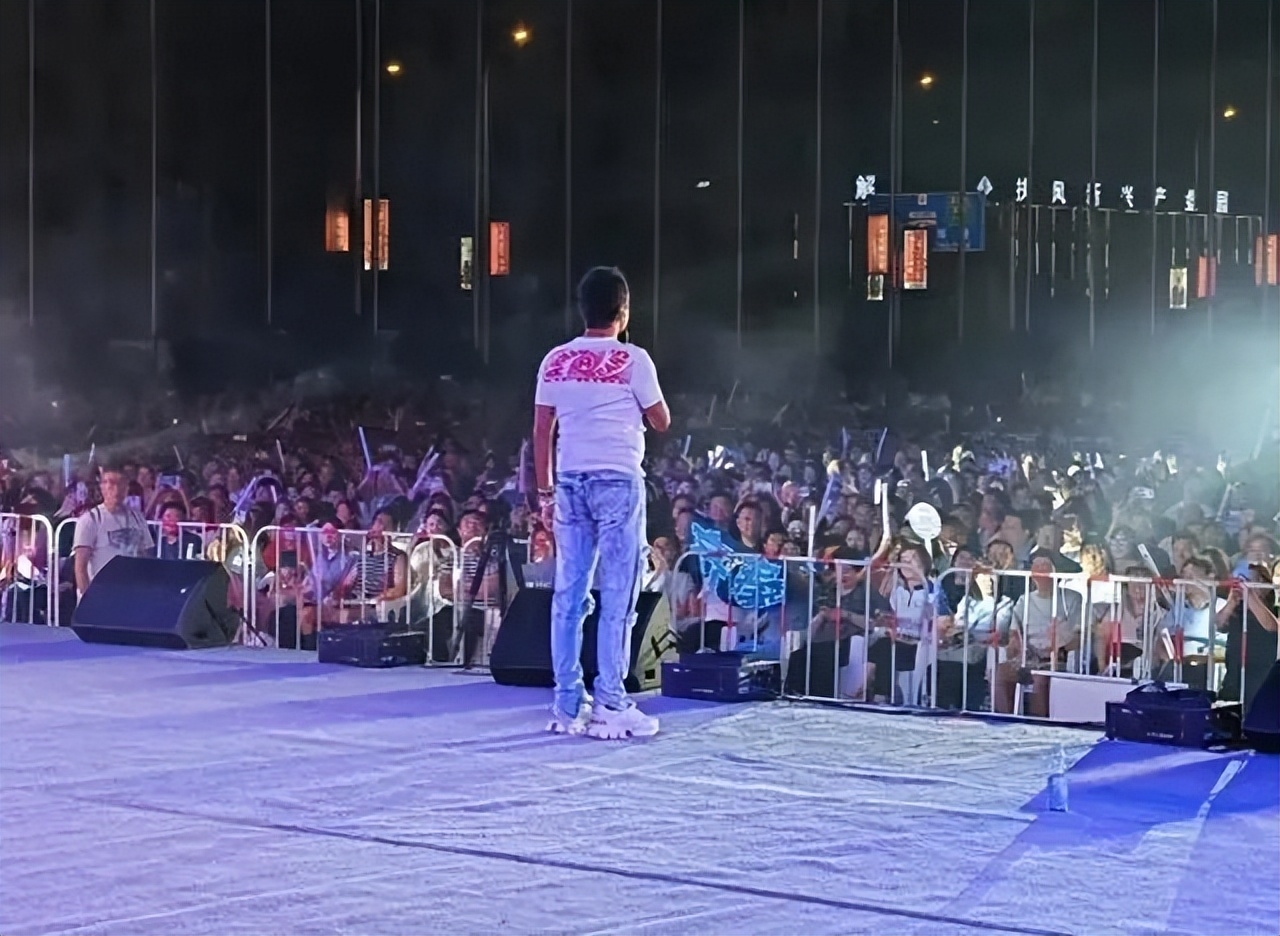 It turns out! The singer Qi Qin is in despair and has now embarked on ...