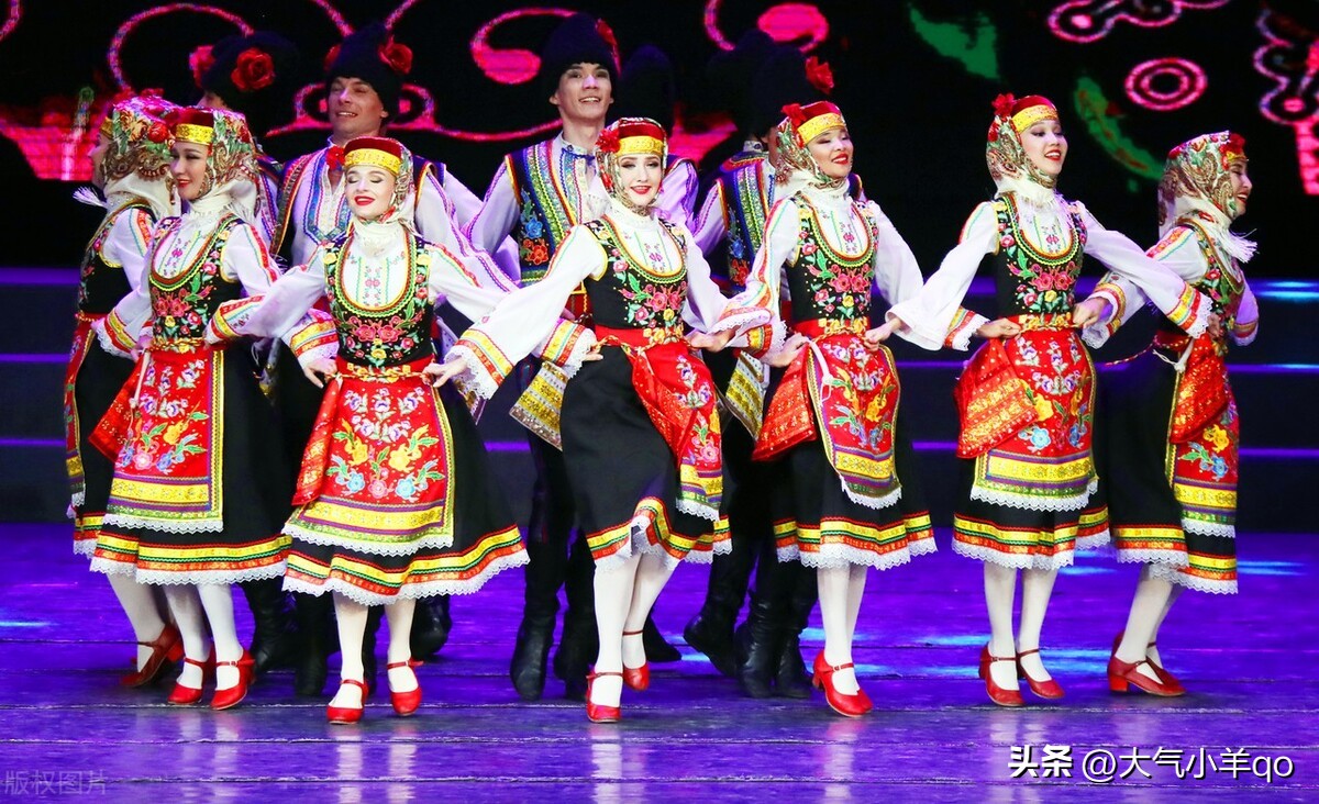 Kazakhstan song and dance party "Rich Hometown" performed for the first ...