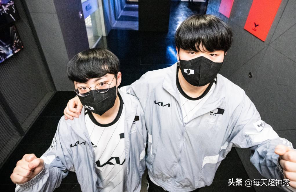 DK met KDF, Deft challenged the two LCK teams, the final match was the ...