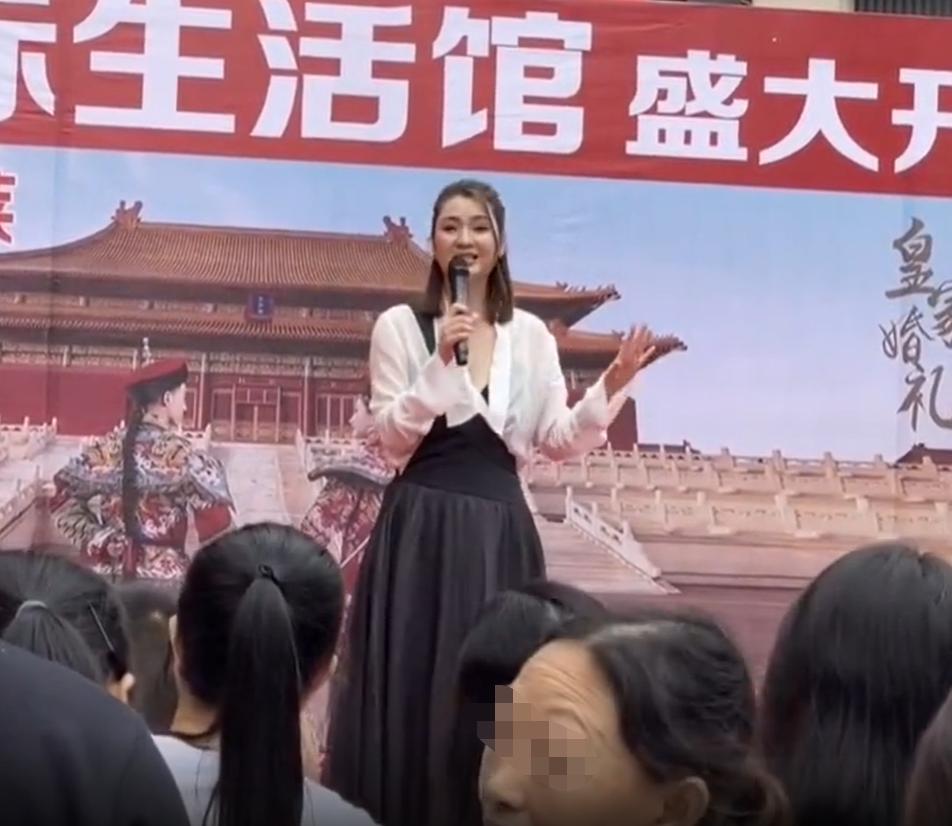 Hong Xin was complained that she really sang at the scene. She sold ...
