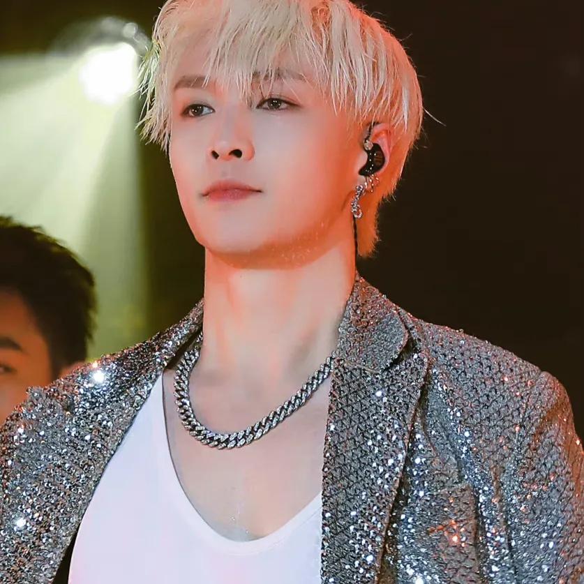 Xiao Zhan, Zhang Yixing, Wang Yuan, Chen Weiting's chorus MV is hot ...