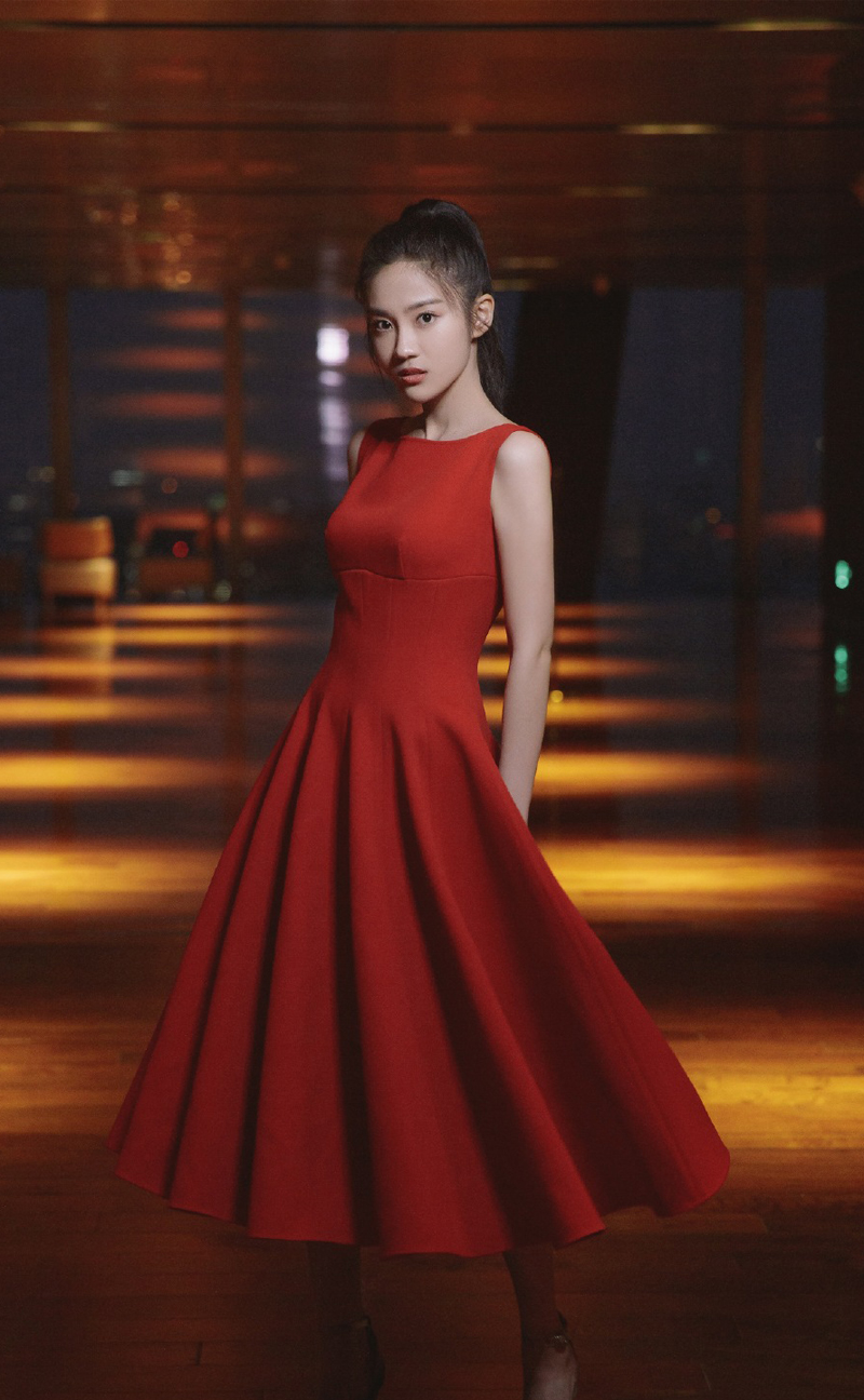 Tang Mengjia wears fresh and sweet everyday clothes - iNEWS