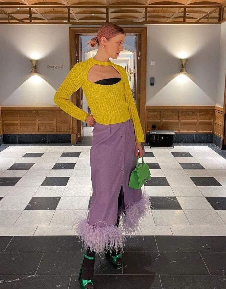 "Small sweaters" are popular in early spring of 2022, taking into ...