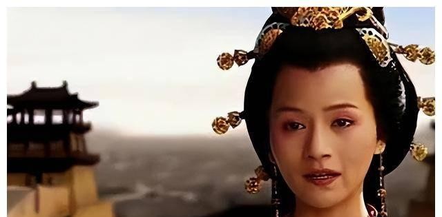 After Songtsen Gampo's death, how did the childless Princess Wencheng ...