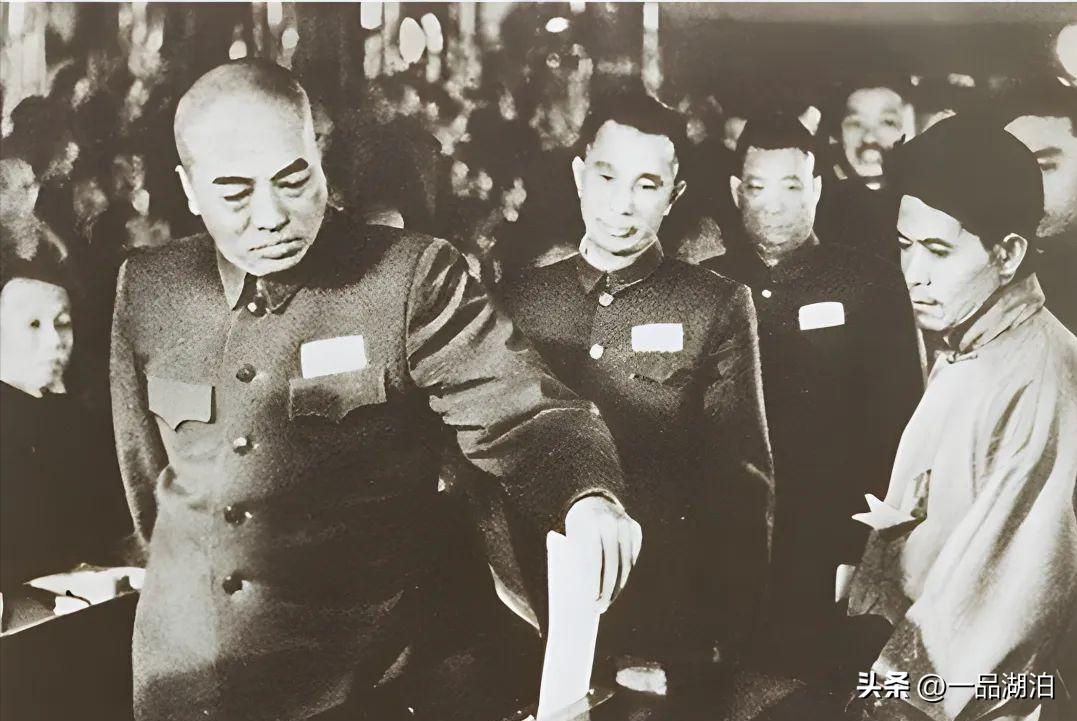 After the Lushan Conference in 1959, Ye Shuai said something to Peng ...