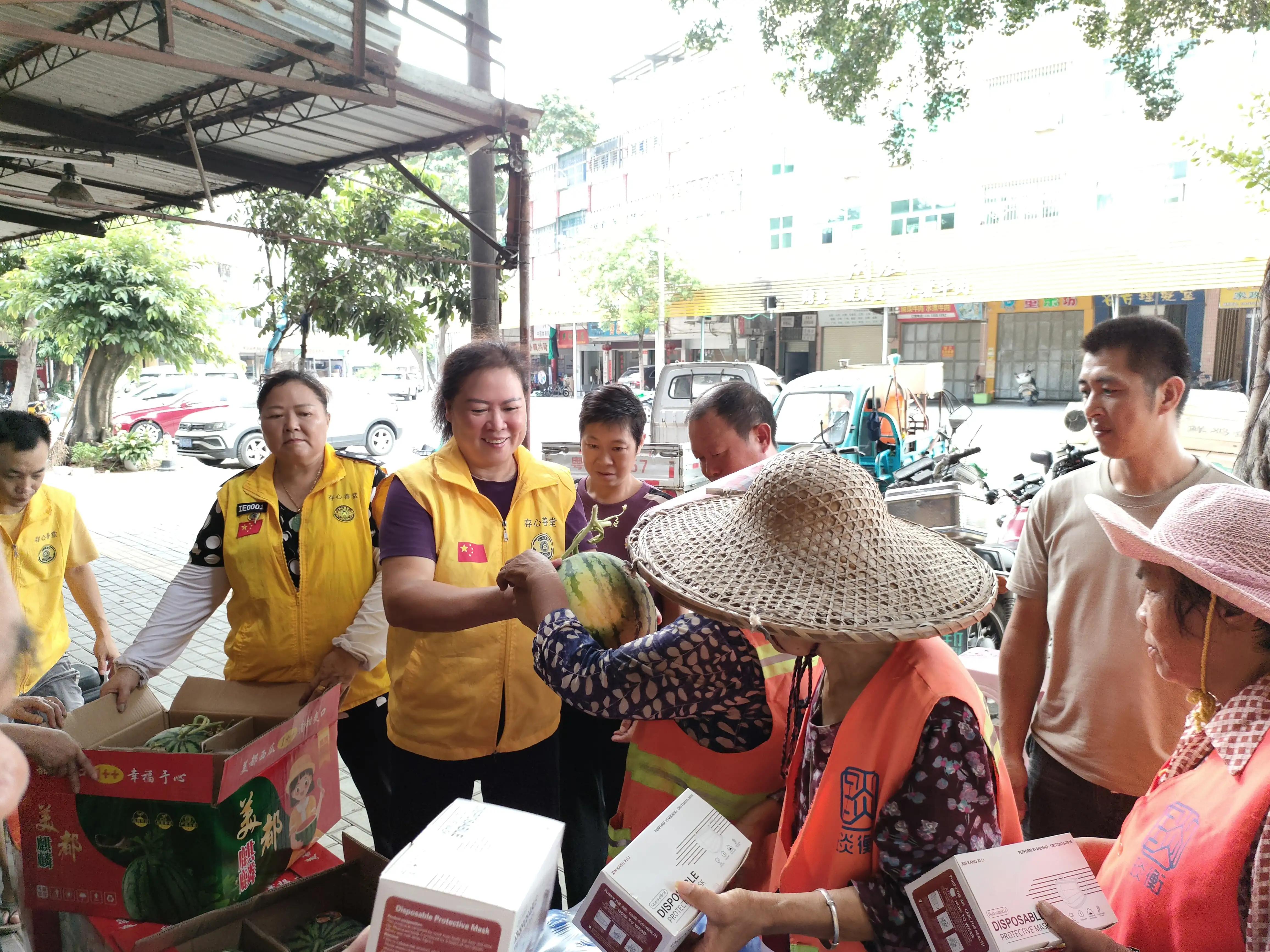 President Liu Shunhua of Chenghai has a heart, love is full of love - iNEWS