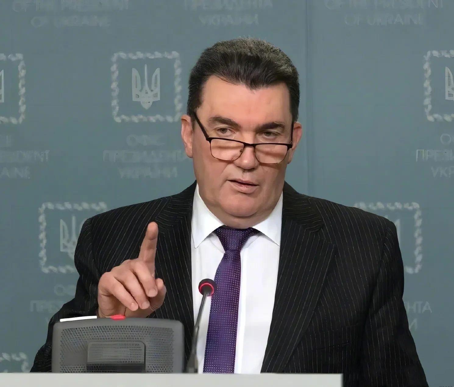 The European Union's aid to Ukraine: providing 14 Leopard 2s, which ...