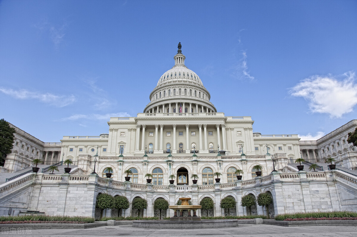 Can the USS Ronald Reagan pass through the Taiwan Strait under the ...