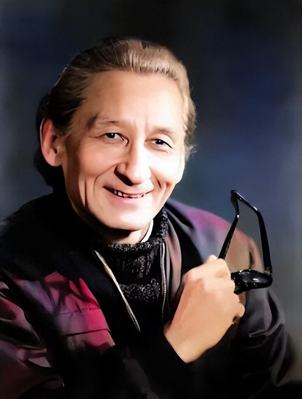 Dubbing master Qiu Yuefeng: Died after committing suicide for the third time. Life at the age of ...