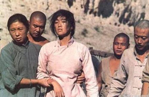 Gong Li: How beautiful was it when you were young?On the red carpet ...