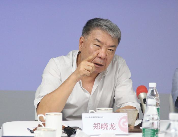 Feng Xiaogang caused controversy again, but at the age of 65, he has embarked on another path of ...
