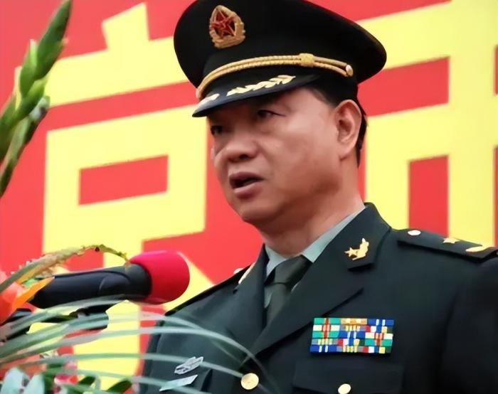 Xu Yuanchao, the son of Xu Shiyou, was a major general and served as the commander of two ...