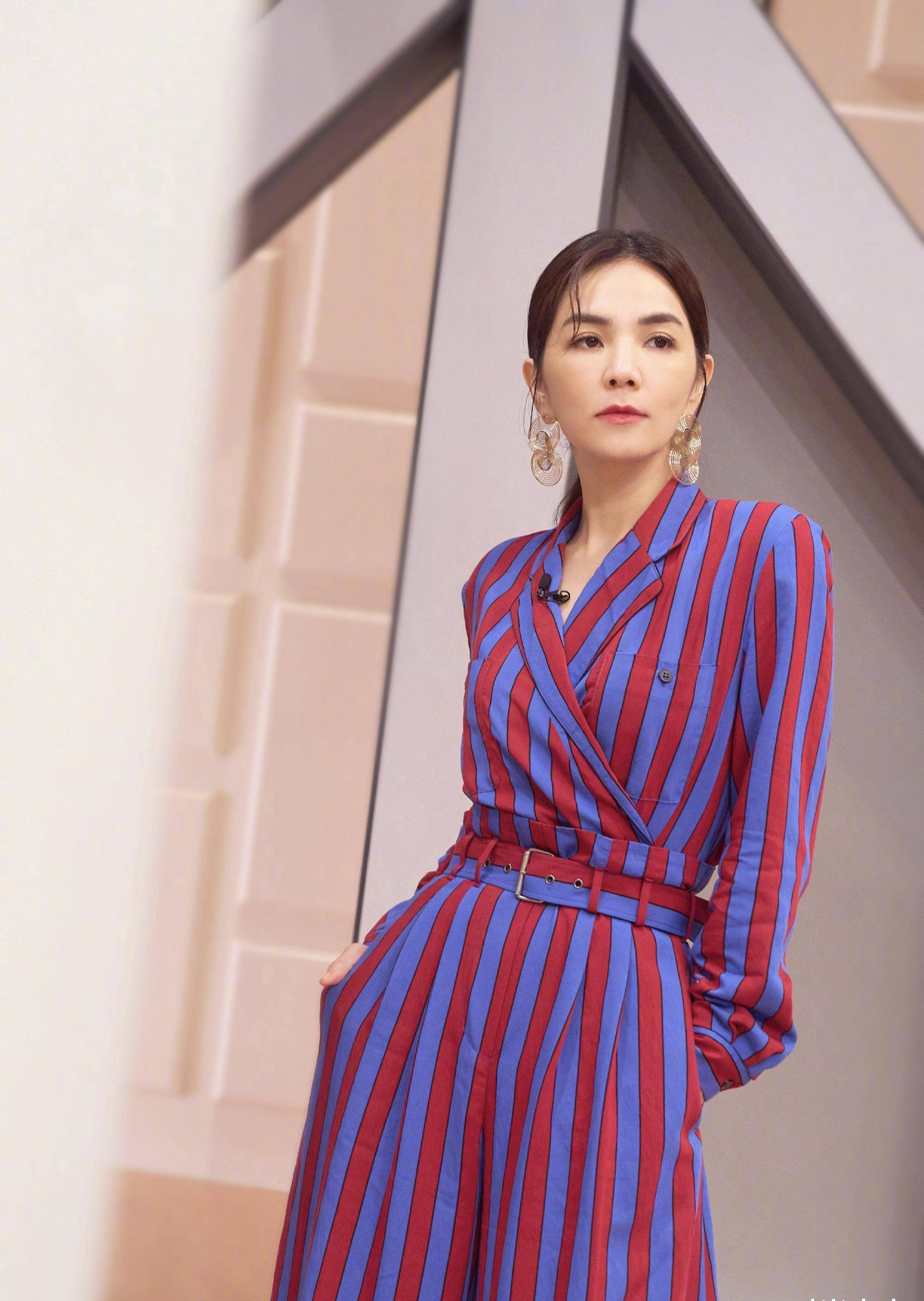 Xie Na ranked seventh in the initial stage ranking of "Ride the Wind ...