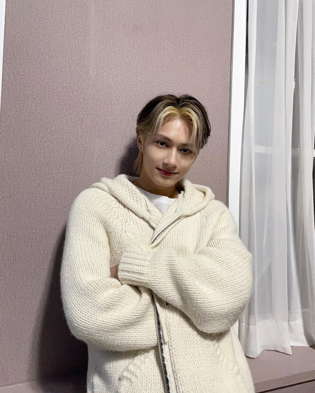 Yoon Jeong-han, the "Most Handsome Actor" of K-pop in the daily vote ...