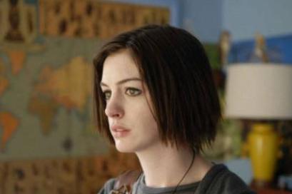 How the Movie 'Rachel Gets Married' Shows the Theme of Family Ties - iNEWS