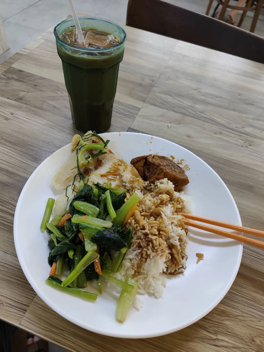 Elites live in houses without kitchens? - iNEWS