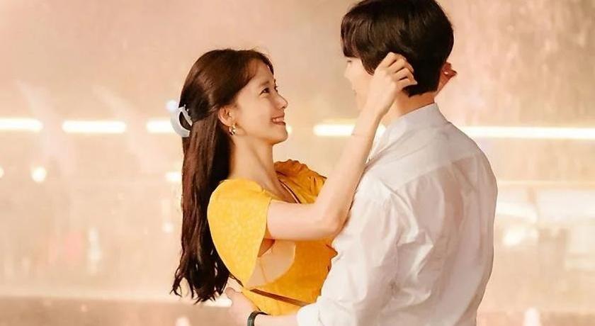 Lin Yuner and Li Junhao interacted privately and were "caught again ...